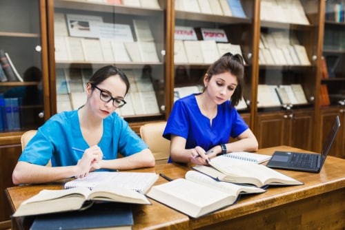 Finistère : les étudiants en sciences infirmières obtiendront une ...
