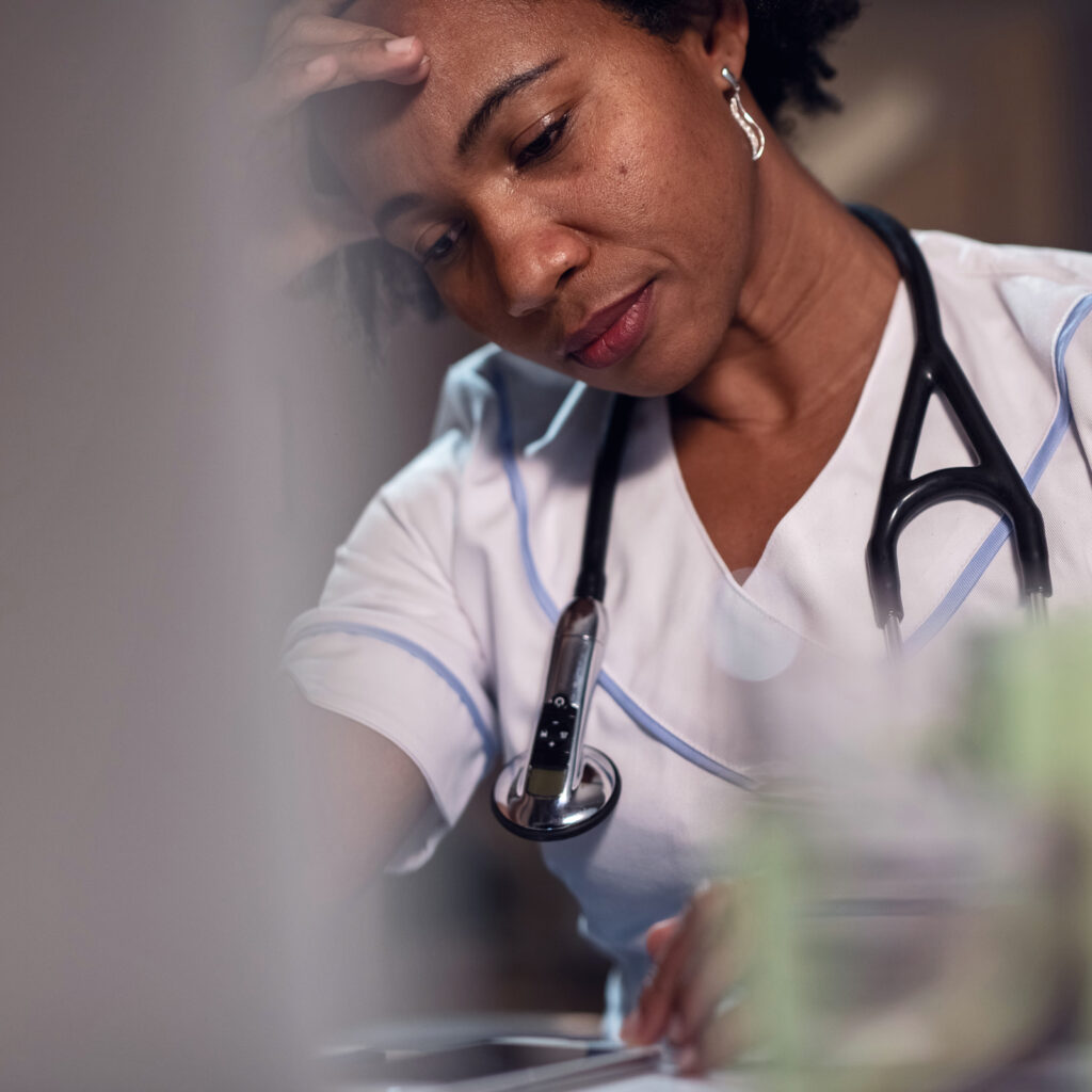 Clara sullivan ginger porno hopped out of her jacket and